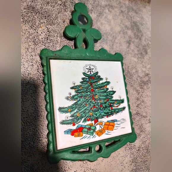 Other | Vintage Cast Iron Christmas Tree Tile Trivethot Plate | Poshmark